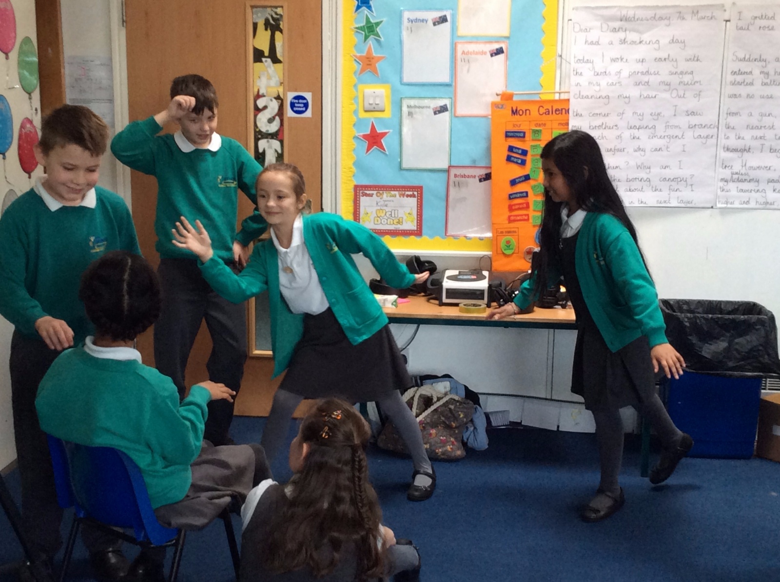 The Vaynor First School - Drama